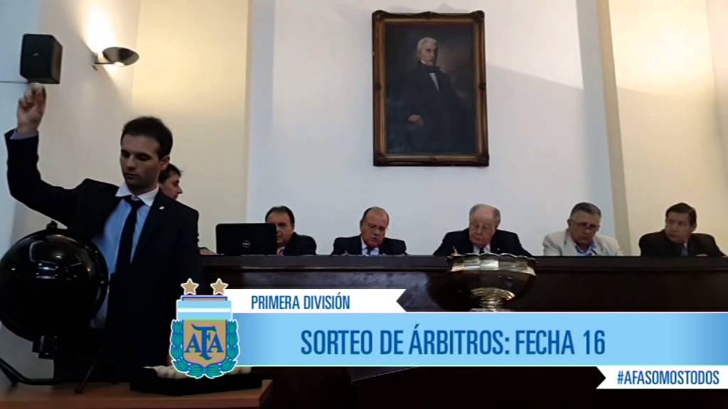 Cambió el cuarto árbitro del clásico