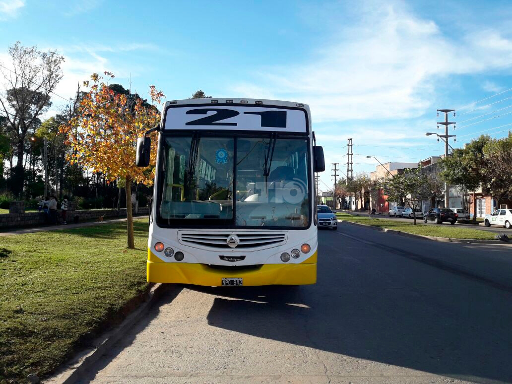 Transporte público: comenzó a funcionar la Línea 21