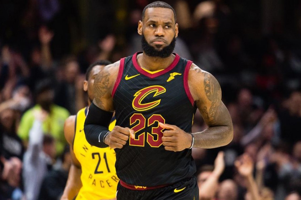 De la mano de LeBron los Cavaliers están en semifinales