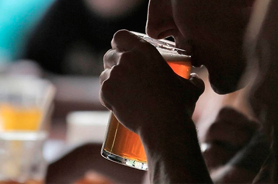 Consejos para tomar alcohol de forma responsable en cuarentena