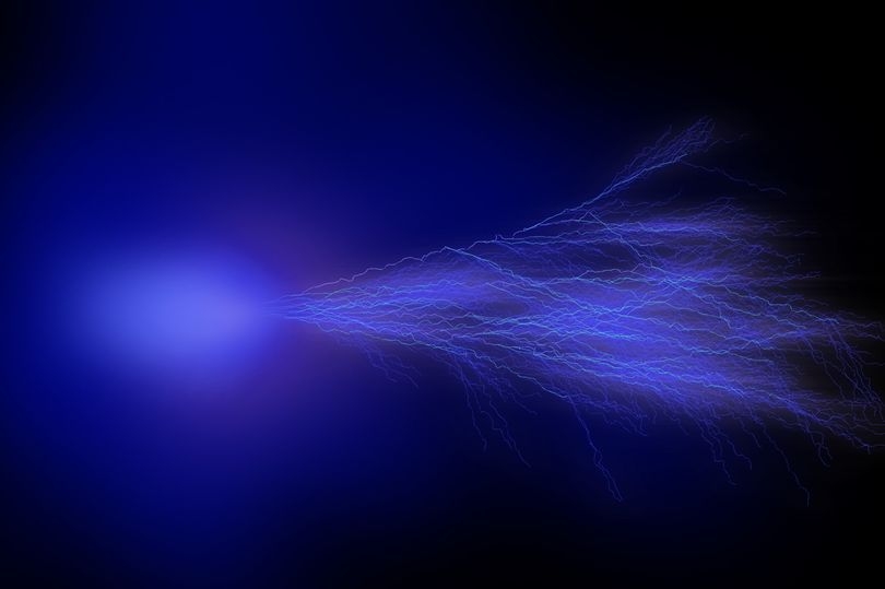 Espectacular foto: captan un rayo rojo en la atmósfera de Júpiter